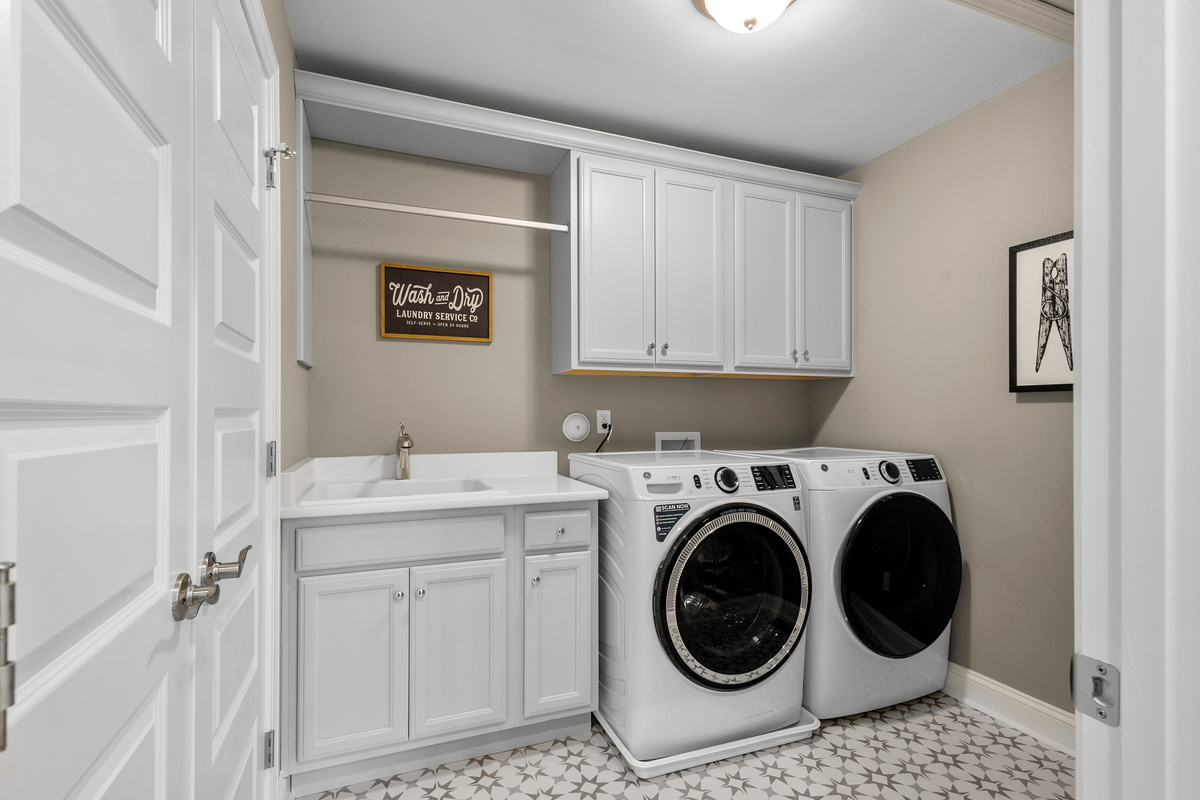 The Chatham at NewMarket - Laundry Room - Idea Gallery
