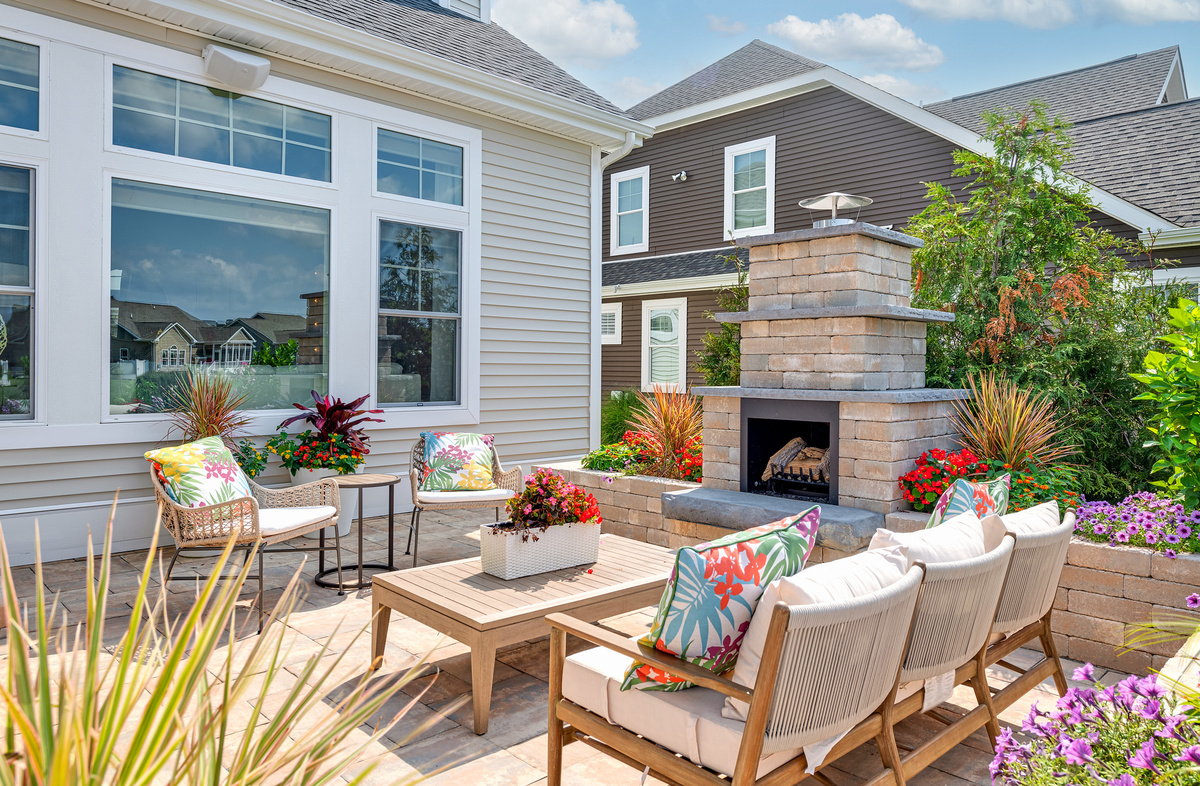 The Whimbrel at Peninsula Lakes - Outdoor Living - Idea Gallery